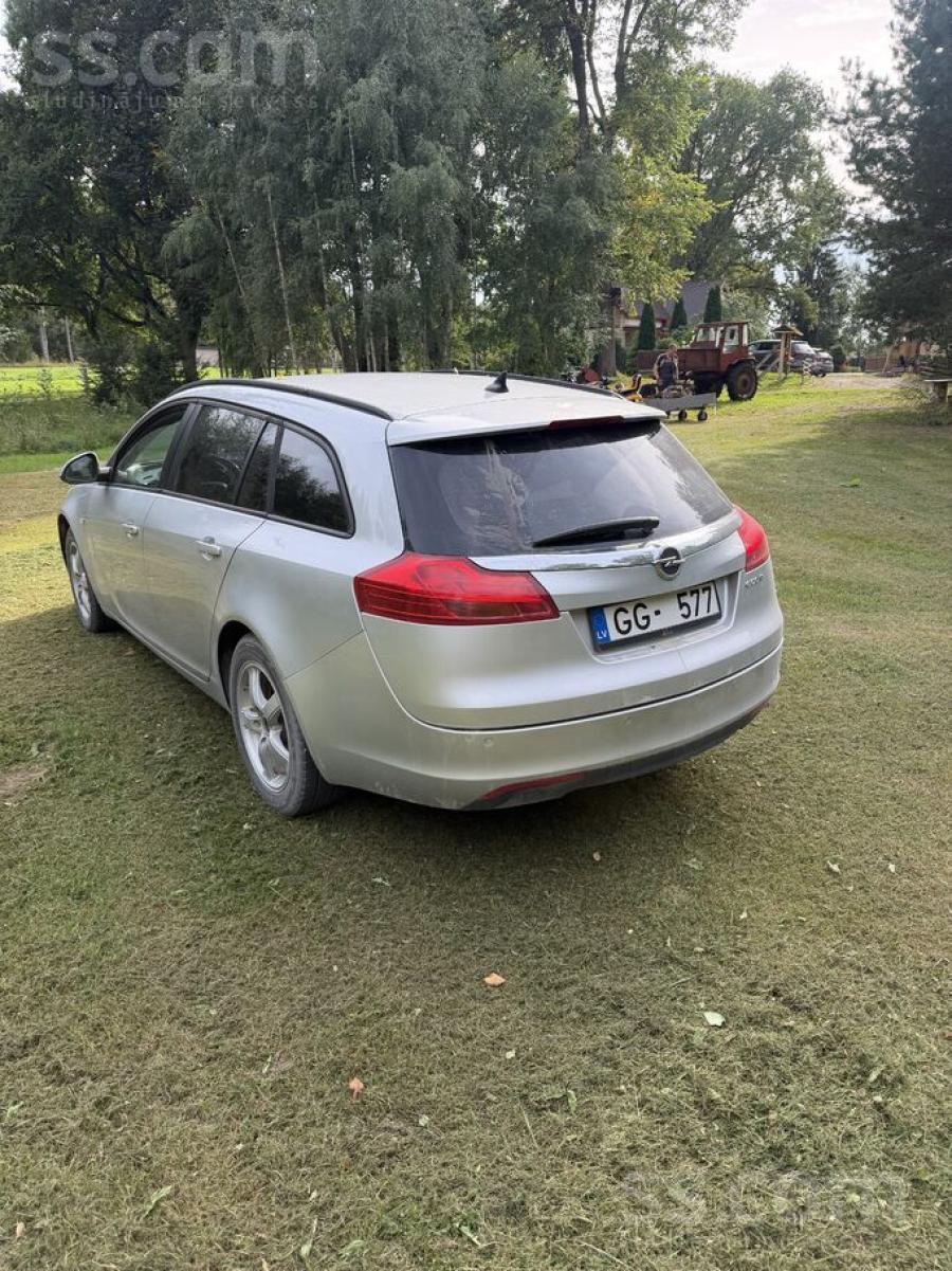 Pelēks Opel Insignia 2012 Valmiera, ar dzinēja tilpumu 2.00 L un nobraukumu 369 tūkst. km par 3550 €, foto 5 vietnē AUTOMOTO.COM.LV