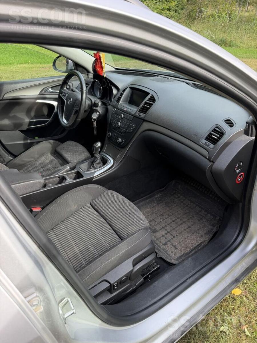 Pelēks Opel Insignia 2012 Valmiera, ar dzinēja tilpumu 2.00 L un nobraukumu 369 tūkst. km par 3550 €, foto 6 vietnē AUTOMOTO.COM.LV