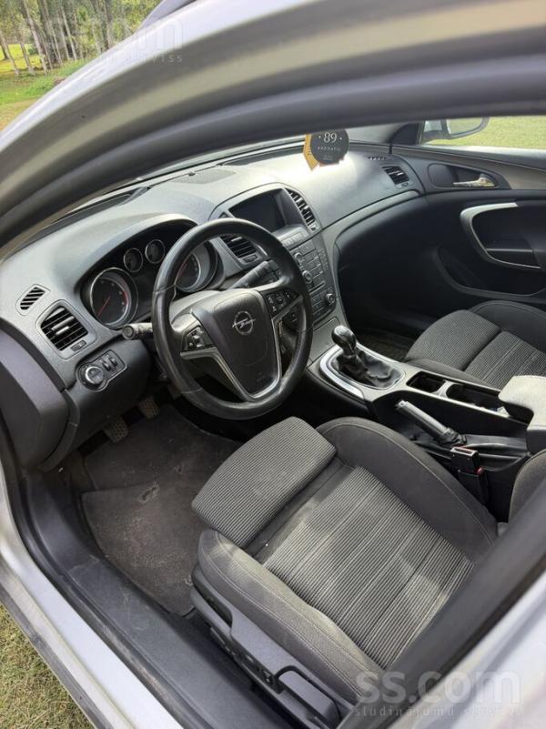 Pelēks Opel Insignia 2012 Valmiera, ar dzinēja tilpumu 2.00 L un nobraukumu 369 tūkst. km par 3550 €, foto 8 vietnē AUTOMOTO.COM.LV