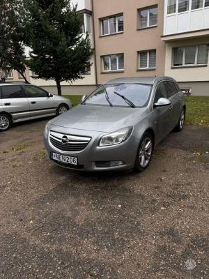Grey Opel Insignia 2012 in Palanga, with an engine capacity of 2.00 L and mileage of 186 thousand km for 1500 €, photo 1 on AUTOMOTO.COM.LV