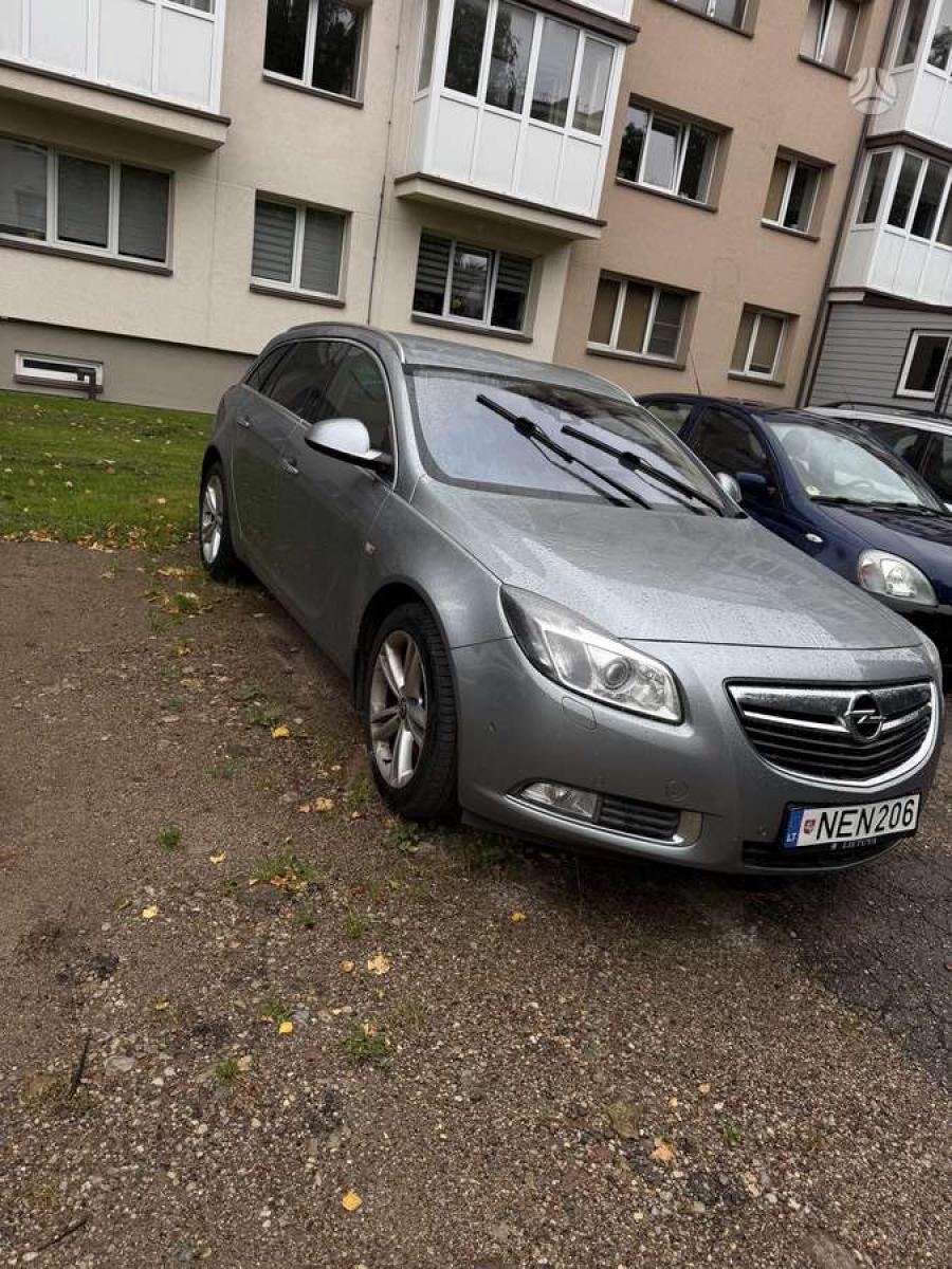 Grey Opel Insignia 2012 in Palanga, with an engine capacity of 2.00 L and mileage of 186 thousand km for 1500 €, photo 3 on AUTOMOTO.COM.LV