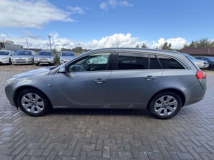 Pelēks Opel Insignia 2012 Viļņa, ar dzinēja tilpumu 1.96 L un nobraukumu 345 tūkst. km par 990 €, foto 4 vietnē AUTOMOTO.COM.LV