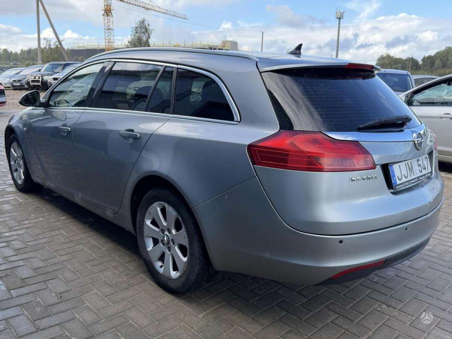 Pelēks Opel Insignia 2012 Viļņa, ar dzinēja tilpumu 1.96 L un nobraukumu 345 tūkst. km par 990 €, foto 5 vietnē AUTOMOTO.COM.LV