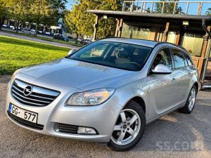 Pelēks Opel Insignia 2012 Rīga, ar dzinēja tilpumu 2.00 L un nobraukumu 370 tūkst. km par 2250 €, foto  vietnē AUTOMOTO.COM.LV