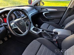 Grey Opel Insignia 2012 in Riga, with an engine capacity of 2.00 L and mileage of 370 thousand km for 2250 €, photo 11 on AUTOMOTO.COM.LV