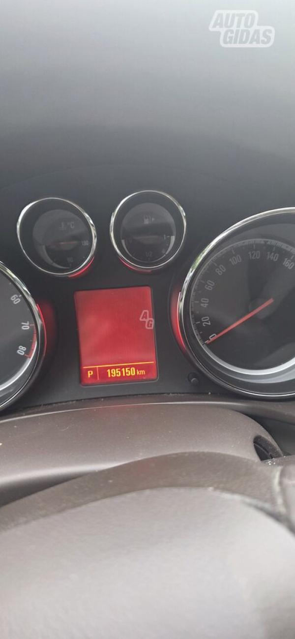 Grey Opel Insignia 2012 in Palanga, with an engine capacity of 2.00 L and mileage of 195 thousand km for 1900 €, photo 10 on AUTOMOTO.COM.LV