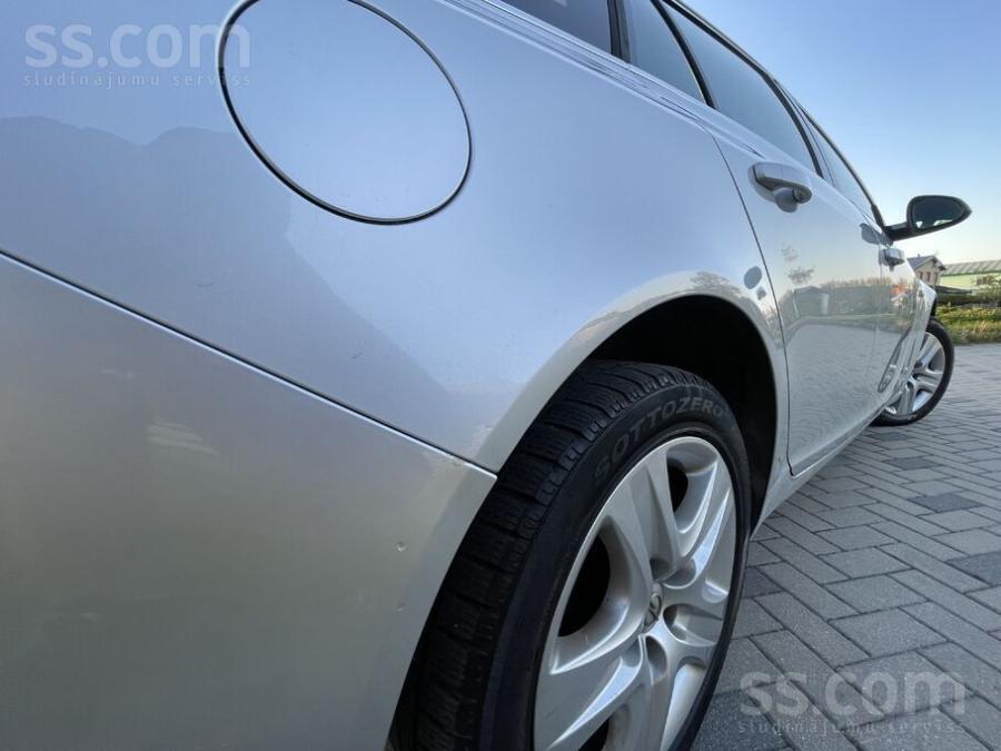 Grey Opel Insignia 2013 in Riga, with an engine capacity of 2.00 L and mileage of 237 thousand km for 4250 €, photo 5 on AUTOMOTO.COM.LV