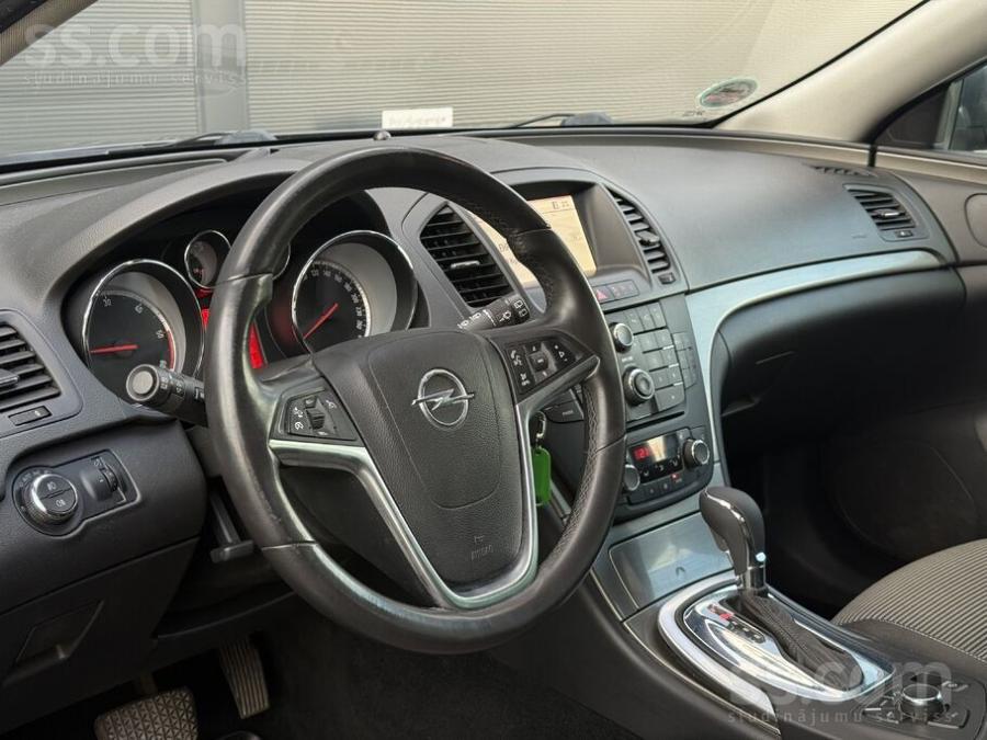 Pelēks Opel Insignia 2013 Rīga, ar dzinēja tilpumu 2.00 L un nobraukumu 258 tūkst. km par 4500 €, foto 12 vietnē AUTOMOTO.COM.LV