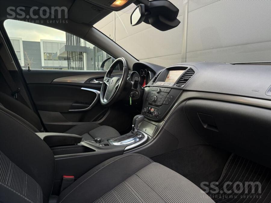 Pelēks Opel Insignia 2013 Rīga, ar dzinēja tilpumu 2.00 L un nobraukumu 258 tūkst. km par 4500 €, foto 14 vietnē AUTOMOTO.COM.LV