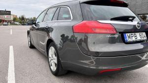 Grey Opel Insignia 2013 in Kaunas, with an engine capacity of 1.96 L and mileage of 320 thousand km for 5300 €, photo 7 on AUTOMOTO.COM.LV