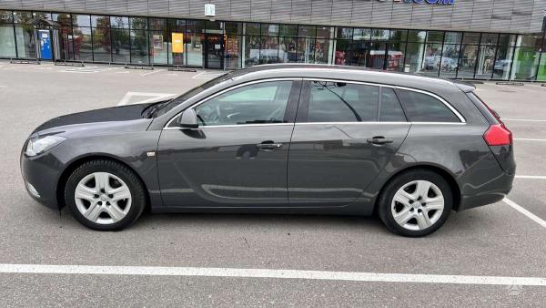 Grey Opel Insignia 2013 in Kaunas, with an engine capacity of 1.96 L and mileage of 320 thousand km for 5300 €, photo 3 on AUTOMOTO.COM.LV