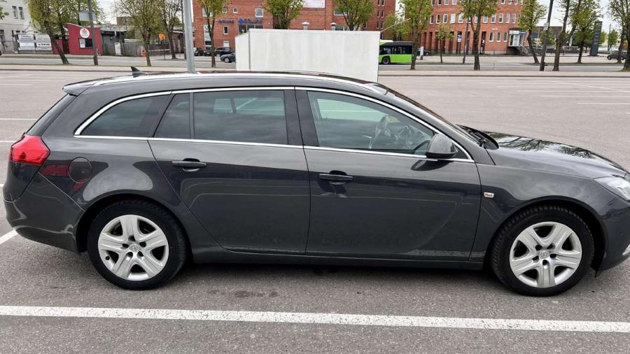 Pelēks Opel Insignia 2013 Kauņa, ar dzinēja tilpumu 1.96 L un nobraukumu 320 tūkst. km par 5300 €, foto 5 vietnē AUTOMOTO.COM.LV