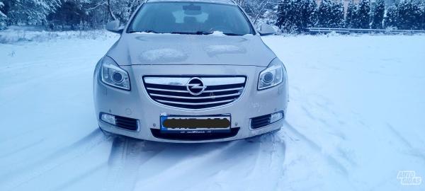 Pelēks Opel Insignia 2013 Viļņa, ar dzinēja tilpumu 2.00 L un nobraukumu 250 tūkst. km par 4500 €, foto 1 vietnē AUTOMOTO.COM.LV