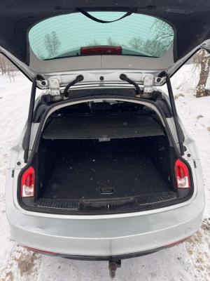 Grey Opel Insignia 2013 in Siauliai, with an engine capacity of 1.96 L and mileage of 341 thousand km for 3600 €, photo 14 on AUTOMOTO.COM.LV