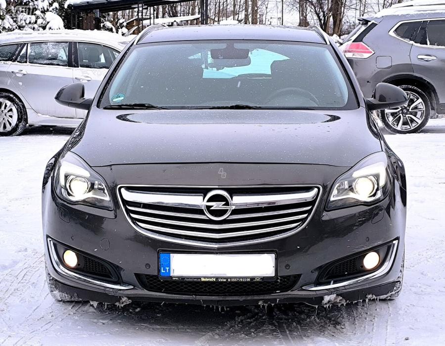 Grey Opel Insignia 2013 in Vilnius, with an engine capacity of 2.00 L and mileage of 188 thousand km for 4500 €, photo 2 on AUTOMOTO.COM.LV
