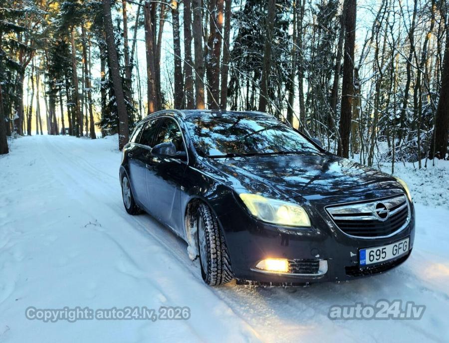 Grey Opel Insignia 2013 in Tallinn, with an engine capacity of 2.00 L and mileage of 322 thousand km for 4200 €, photo 6 on AUTOMOTO.COM.LV