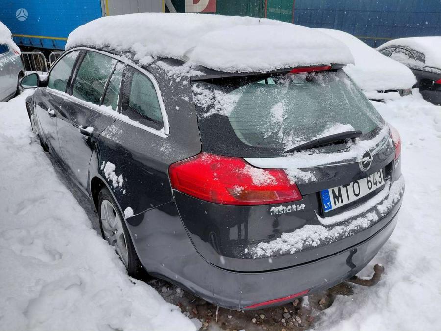 Grey Opel Insignia 2013 in Vilnius, with an engine capacity of 1.96 L and mileage of 348 thousand km for 4300 €, photo 4 on AUTOMOTO.COM.LV