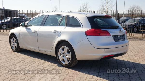 Grey Opel Insignia 2013 in Tartu, with an engine capacity of 2.00 L and mileage of 208 thousand km for 6790 €, photo 3 on AUTOMOTO.COM.LV