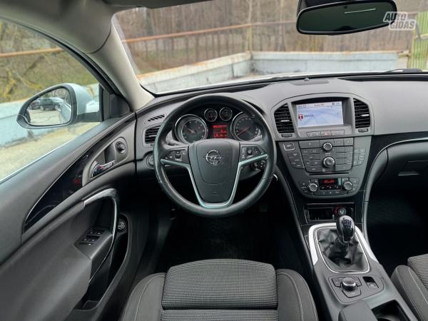 Pelēks Opel Insignia 2013 Viļņa, ar dzinēja tilpumu 2.00 L un nobraukumu 308 tūkst. km par 4000 €, foto 3 vietnē AUTOMOTO.COM.LV