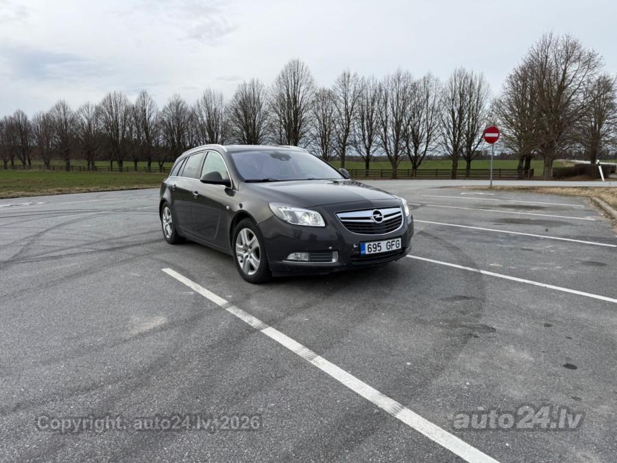 Pelēks Opel Insignia 2013 Pērnava, ar dzinēja tilpumu 2.00 L un nobraukumu 346 tūkst. km par 3700 €, foto 3 vietnē AUTOMOTO.COM.LV