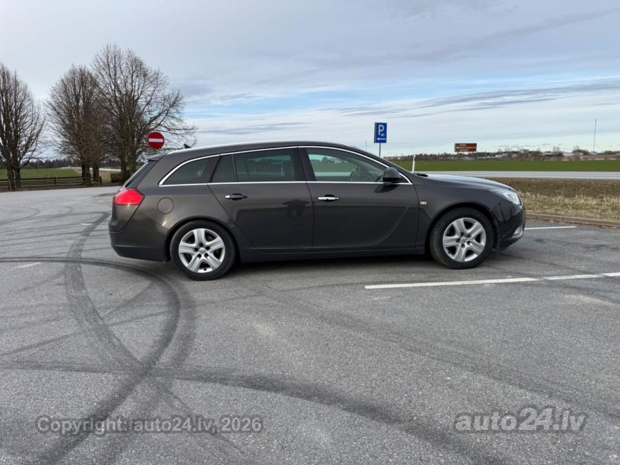 Pelēks Opel Insignia 2013 Pērnava, ar dzinēja tilpumu 2.00 L un nobraukumu 346 tūkst. km par 3700 €, foto 4 vietnē AUTOMOTO.COM.LV
