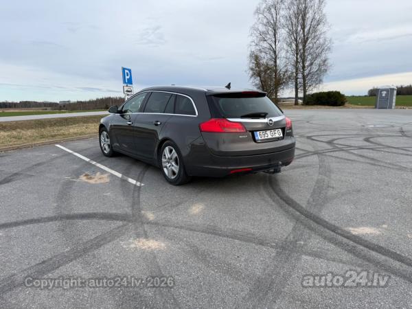 Grey Opel Insignia 2013 in Parnu, with an engine capacity of 2.00 L and mileage of 346 thousand km for 3700 €, photo 5 on AUTOMOTO.COM.LV