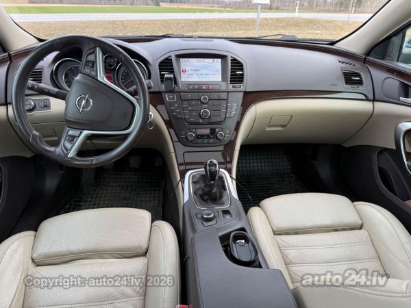 Grey Opel Insignia 2013 in Parnu, with an engine capacity of 2.00 L and mileage of 346 thousand km for 3700 €, photo 6 on AUTOMOTO.COM.LV