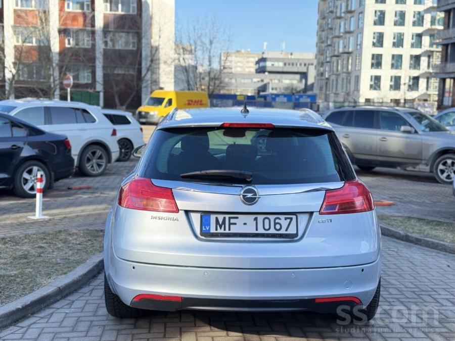 Pelēks Opel Insignia 2013 Rīga, ar dzinēja tilpumu 2.00 L un nobraukumu 356 tūkst. km par 2490 €, foto 5 vietnē AUTOMOTO.COM.LV