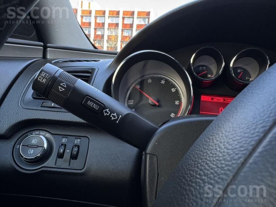 Pelēks Opel Insignia 2013 Rīga, ar dzinēja tilpumu 2.00 L un nobraukumu 356 tūkst. km par 2490 €, foto 22 vietnē AUTOMOTO.COM.LV