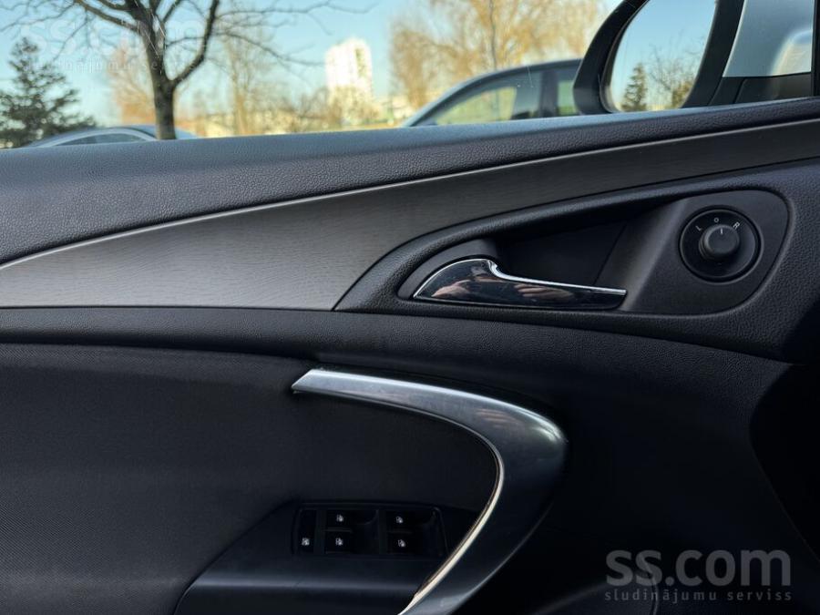 Pelēks Opel Insignia 2013 Rīga, ar dzinēja tilpumu 2.00 L un nobraukumu 356 tūkst. km par 2490 €, foto 24 vietnē AUTOMOTO.COM.LV