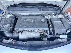 Grey Opel Insignia 2013 in Riga, with an engine capacity of 2.00 L and mileage of 212 thousand km for 6250 €, photo 7 on AUTOMOTO.COM.LV