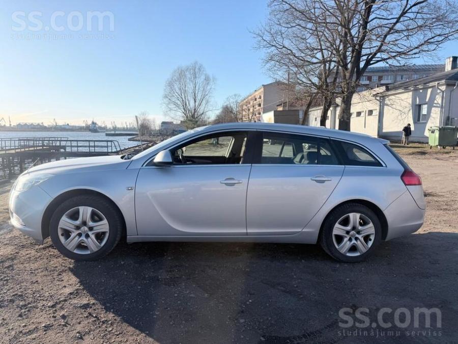 Grey Opel Insignia 2013 in Riga, with an engine capacity of 2.00 L and mileage of 212 thousand km for 6250 €, photo 16 on AUTOMOTO.COM.LV