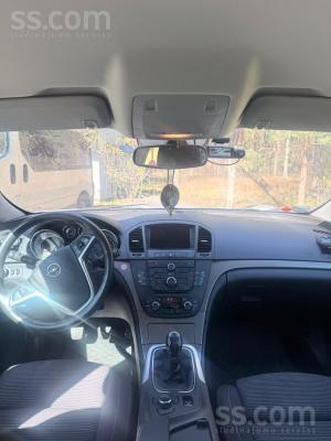 Grey Opel Insignia 2013 in Riga, with an engine capacity of 2.00 L and mileage of 212 thousand km for 6250 €, photo 17 on AUTOMOTO.COM.LV