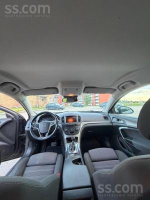 Grey Opel Insignia 2013 in Valmiera, with an engine capacity of 2.00 L and mileage of 350 thousand km for 5000 €, photo 6 on AUTOMOTO.COM.LV