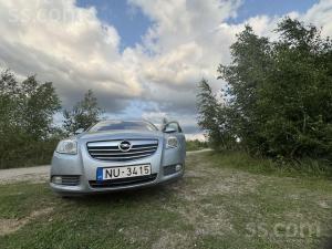 Grey Opel Insignia 2013 in Tukums, with an engine capacity of 2.00 L and mileage of 214 thousand km for 5300 €, photo  on AUTOMOTO.COM.LV