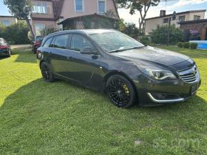 Grey Opel Insignia 2013 in Tukums, with an engine capacity of 2.00 L and mileage of 266 thousand km for 3000 €, photo 3 on AUTOMOTO.COM.LV