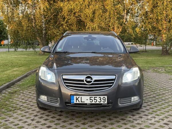 Pelēks Opel Insignia 2013 Rīga, ar dzinēja tilpumu 2.00 L un nobraukumu 259 tūkst. km par 3400 €, foto 2 vietnē AUTOMOTO.COM.LV