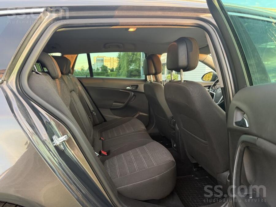 Pelēks Opel Insignia 2013 Rīga, ar dzinēja tilpumu 2.00 L un nobraukumu 259 tūkst. km par 3400 €, foto 12 vietnē AUTOMOTO.COM.LV