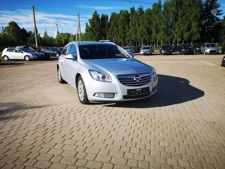 Grey Opel Insignia 2013 in Radviliskis, with an engine capacity of 1.96 L and mileage of 162 thousand km for 4450 €, photo 5 on AUTOMOTO.COM.LV