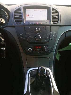 Grey Opel Insignia 2013 in Radviliskis, with an engine capacity of 1.96 L and mileage of 162 thousand km for 4450 €, photo 9 on AUTOMOTO.COM.LV