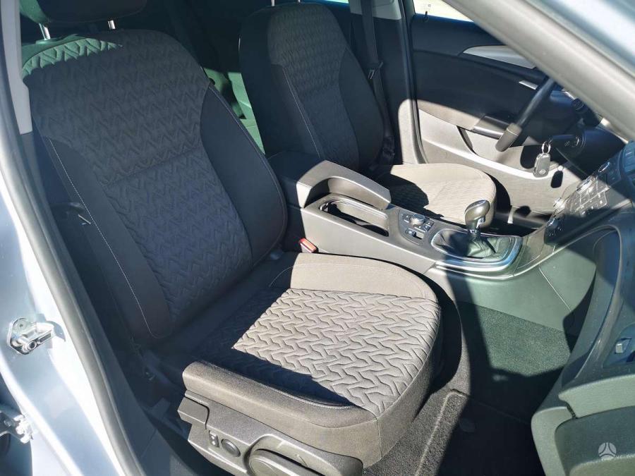 Grey Opel Insignia 2013 in Radviliskis, with an engine capacity of 1.96 L and mileage of 162 thousand km for 4450 €, photo 13 on AUTOMOTO.COM.LV