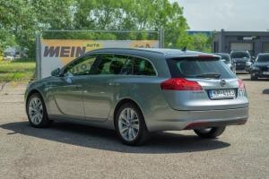Grey Opel Insignia 2013 in Riga, with an engine capacity of 2.00 L and mileage of 301 thousand km for 5000 €, photo 3 on AUTOMOTO.COM.LV