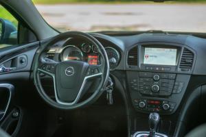 Grey Opel Insignia 2013 in Riga, with an engine capacity of 2.00 L and mileage of 301 thousand km for 5000 €, photo 14 on AUTOMOTO.COM.LV