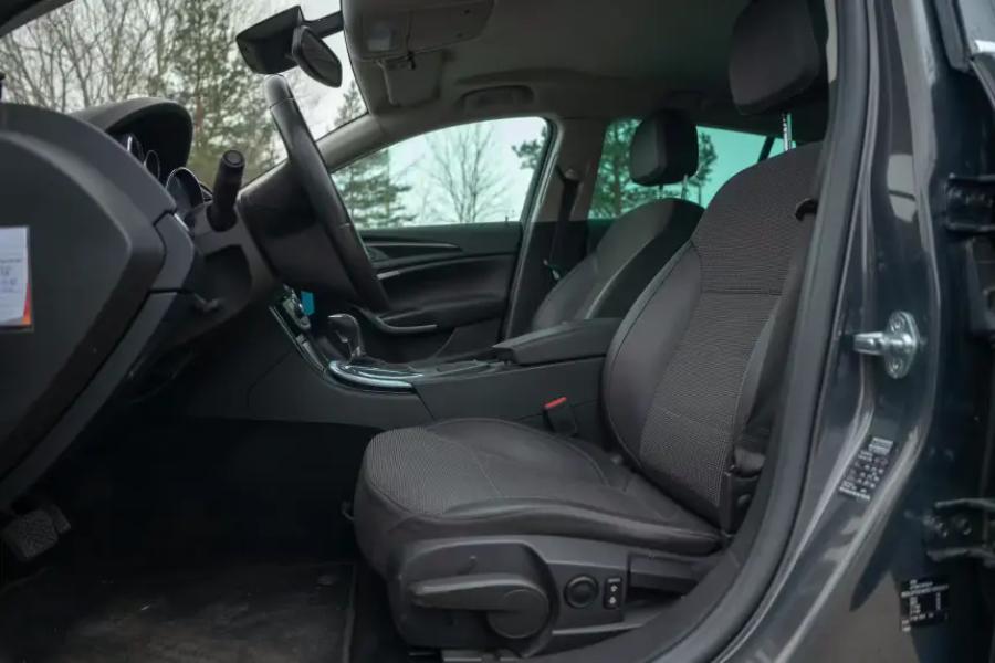 Pelēks Opel Insignia 2013 Liepāja, ar dzinēja tilpumu 2.00 L un nobraukumu 158 tūkst. km par 5950 €, foto 9 vietnē AUTOMOTO.COM.LV