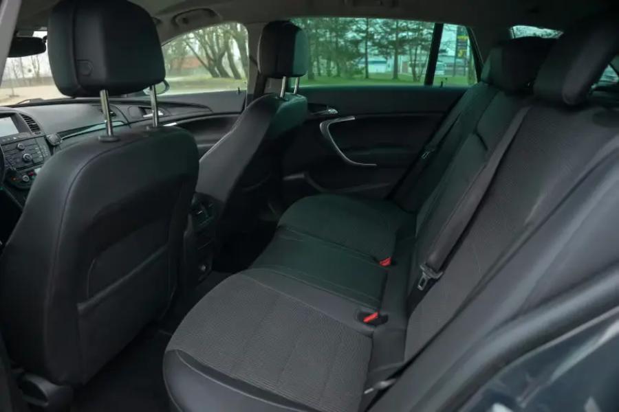 Pelēks Opel Insignia 2013 Liepāja, ar dzinēja tilpumu 2.00 L un nobraukumu 158 tūkst. km par 5950 €, foto 11 vietnē AUTOMOTO.COM.LV