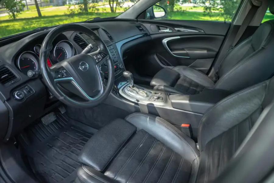 Серый Опель Инсигния 2013 в Лиепая, объемом двигателя 2.00 л и пробегом 301 тыс. км за 5000 €, фото 8 на AUTOMOTO.COM.LV