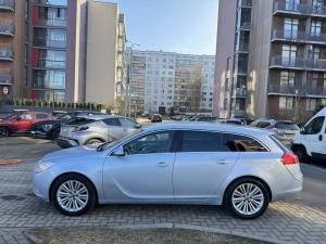 Grey Opel Insignia 2013 in Riga, with an engine capacity of 2.00 L and mileage of 356 thousand km for 2490 €, photo 5 on AUTOMOTO.COM.LV