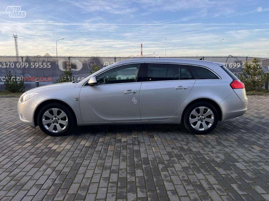 Grey Opel Insignia 2013 in Siauliai, with an engine capacity of 2.00 L and mileage of 243 thousand km for 4300 €, photo 5 on AUTOMOTO.COM.LV