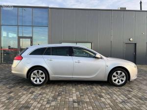 Grey Opel Insignia 2013 in Siauliai, with an engine capacity of 2.00 L and mileage of 243 thousand km for 4300 €, photo 6 on AUTOMOTO.COM.LV