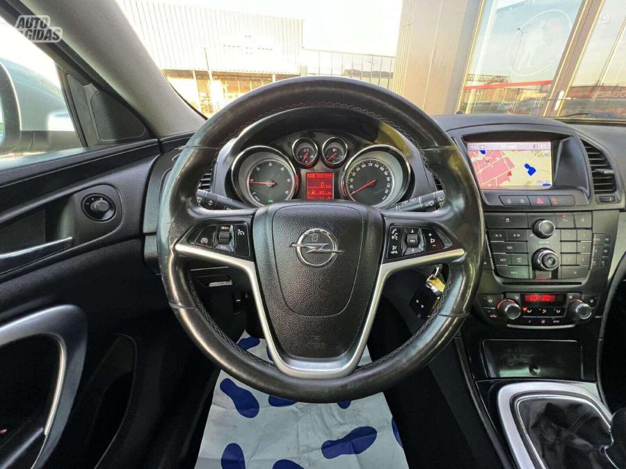 Grey Opel Insignia 2013 in Siauliai, with an engine capacity of 2.00 L and mileage of 243 thousand km for 4300 €, photo 16 on AUTOMOTO.COM.LV
